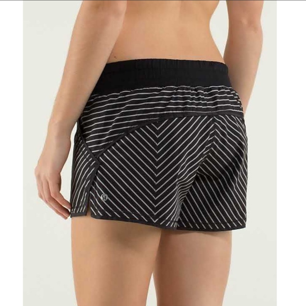Lululemon Shake & Break Short Parallel Stripe Black G… - Gem